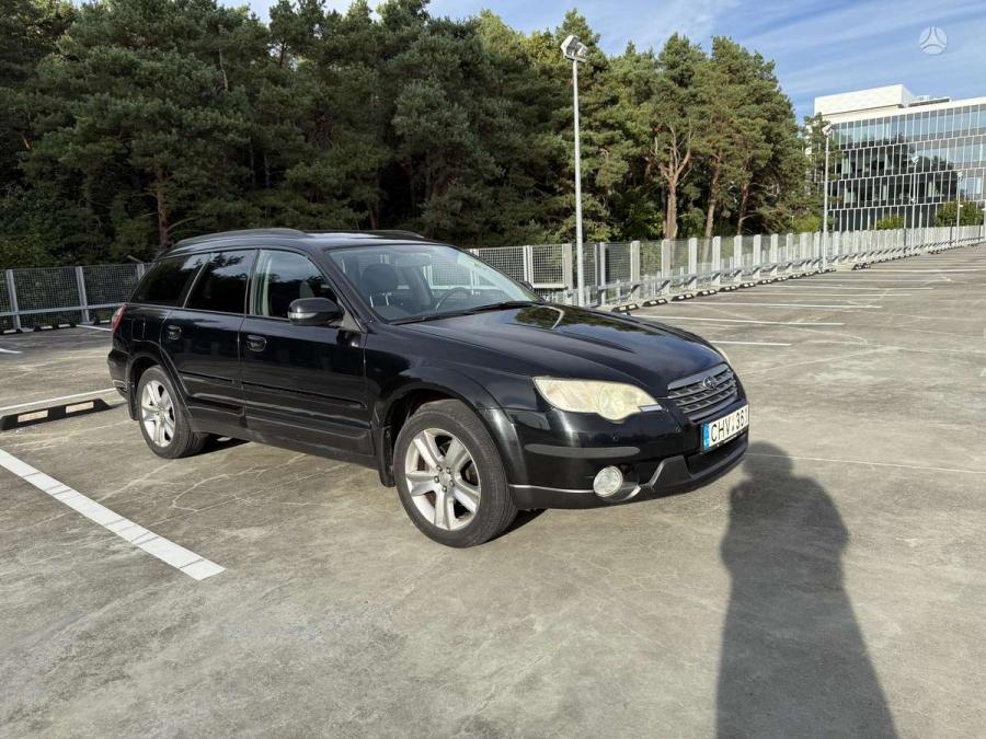 Черный Субару Аутбек 2007 в Вильнюс, объемом двигателя 2.50 л и пробегом 195 тыс. км за 3900 €, фото 5 на AUTOMOTO.COM.LV