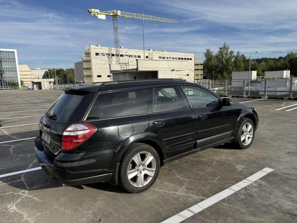 Black Subaru Outback 2007 in Vilnius, with an engine capacity of 2.50 L and mileage of 195 thousand km for 3900 €, photo 8 on AUTOMOTO.COM.LV