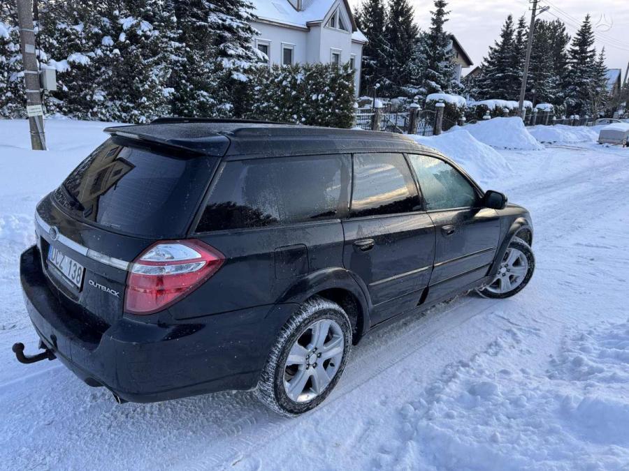 Black Subaru Outback 2008 in Vilnius, with an engine capacity of 2.46 L and mileage of 300 thousand km for 2450 €, photo 13 on AUTOMOTO.COM.LV
