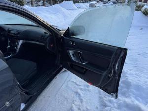 Black Subaru Outback 2008 in Vilnius, with an engine capacity of 2.46 L and mileage of 300 thousand km for 2450 €, photo 19 on AUTOMOTO.COM.LV
