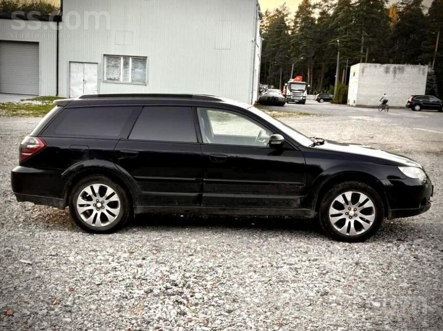 Melns Subaru Outback 2008 Rīga, ar dzinēja tilpumu 2.00 L un nobraukumu 280 tūkst. km par 1800 €, foto 3 vietnē AUTOMOTO.COM.LV