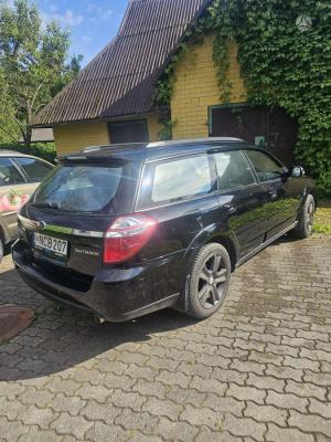 Black Subaru Outback 2008 in Utena, with an engine capacity of 2.46 L and mileage of 212 thousand km for 2750 €, photo 4 on AUTOMOTO.COM.LV