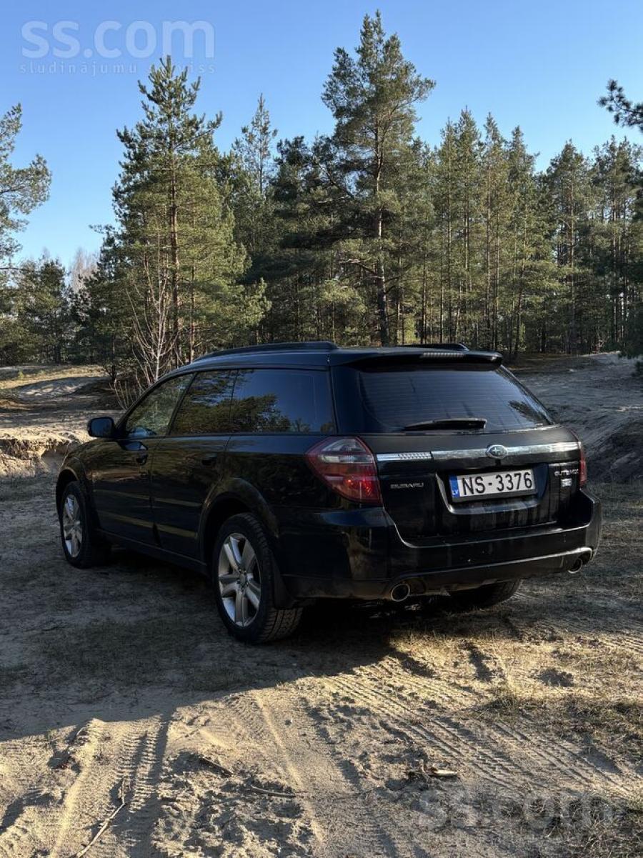 Black Subaru Outback 2009 in Riga, with an engine capacity of 2.00 L and mileage of 288 thousand km for 2500 €, photo 7 on AUTOMOTO.COM.LV