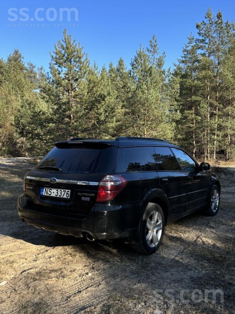 Black Subaru Outback 2009 in Riga, with an engine capacity of 2.00 L and mileage of 288 thousand km for 2500 €, photo 8 on AUTOMOTO.COM.LV