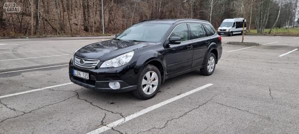Black Subaru Outback 2010 in Prienai, with an engine capacity of 3.60 L and mileage of 246 thousand km for 9200 €, photo 8 on AUTOMOTO.COM.LV