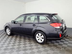 Black Subaru Outback 2010 in Tallinn, with an engine capacity of 2.00 L and mileage of 299 thousand km for 2299 €, photo 4 on AUTOMOTO.COM.LV