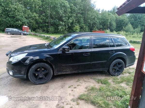 Melns Subaru Outback 2010 Tallina, ar dzinēja tilpumu 2.50 L un nobraukumu 226 tūkst. km par 4500 €, foto 1 vietnē AUTOMOTO.COM.LV