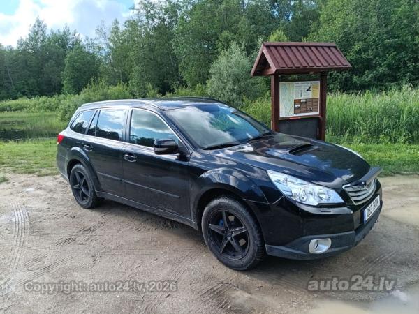Melns Subaru Outback 2010 Tallina, ar dzinēja tilpumu 2.50 L un nobraukumu 226 tūkst. km par 4500 €, foto 3 vietnē AUTOMOTO.COM.LV