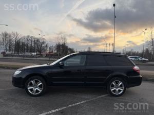Melns Subaru Outback 2010 Rīga, ar dzinēja tilpumu 2.50 L un nobraukumu 211 tūkst. km par 1750 €, foto 5 vietnē AUTOMOTO.COM.LV