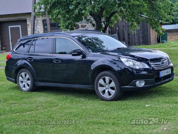 Black Subaru Outback 2010 in Tallinn, with an engine capacity of 3.60 L and mileage of 302 thousand km for 5100 €, photo 2 on AUTOMOTO.COM.LV
