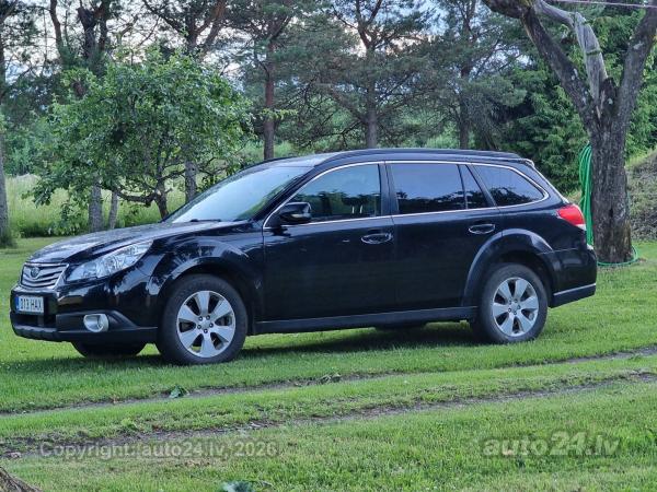 Black Subaru Outback 2010 in Tallinn, with an engine capacity of 3.60 L and mileage of 302 thousand km for 5100 €, photo 5 on AUTOMOTO.COM.LV
