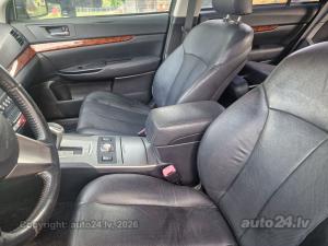 Melns Subaru Outback 2010 Tallina, ar dzinēja tilpumu 3.60 L un nobraukumu 302 tūkst. km par 5100 €, foto 7 vietnē AUTOMOTO.COM.LV