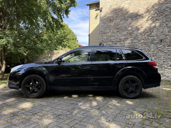 Melns Subaru Outback 2010 Tallina, ar dzinēja tilpumu 2.50 L un nobraukumu 229 tūkst. km par 4999 €, foto 2 vietnē AUTOMOTO.COM.LV