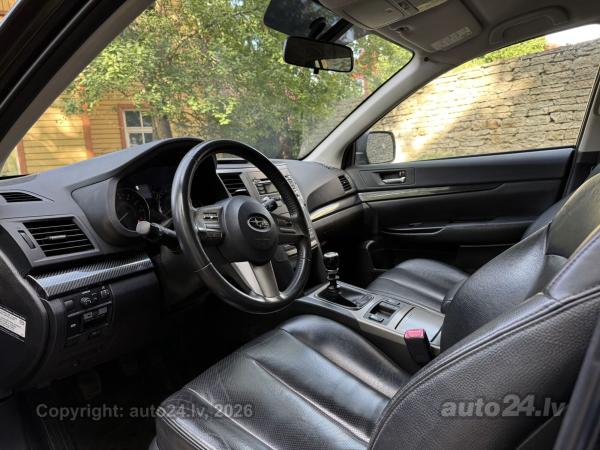 Melns Subaru Outback 2010 Tallina, ar dzinēja tilpumu 2.50 L un nobraukumu 229 tūkst. km par 4999 €, foto 6 vietnē AUTOMOTO.COM.LV