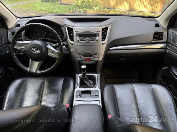 Melns Subaru Outback 2010 Tallina, ar dzinēja tilpumu 2.50 L un nobraukumu 229 tūkst. km par 4999 €, foto 7 vietnē AUTOMOTO.COM.LV