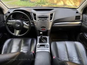 Black Subaru Outback 2010 in Tallinn, with an engine capacity of 2.50 L and mileage of 229 thousand km for 4999 €, photo 8 on AUTOMOTO.COM.LV
