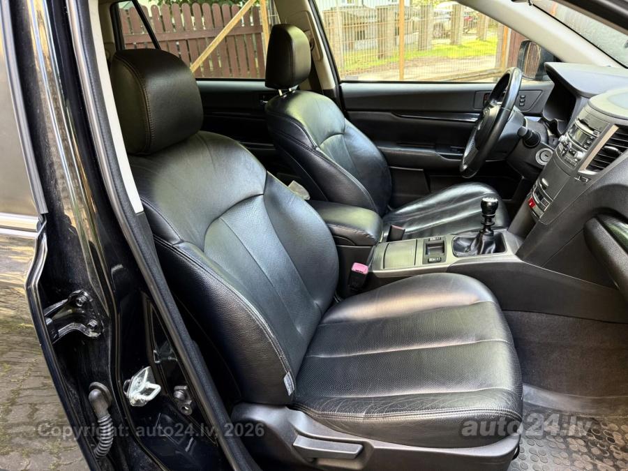 Black Subaru Outback 2010 in Tallinn, with an engine capacity of 2.50 L and mileage of 229 thousand km for 4999 €, photo 9 on AUTOMOTO.COM.LV