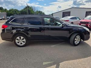 Black Subaru Outback 2010 in Utena, with an engine capacity of 2.46 L and mileage of 201 thousand km for 7950 €, photo 3 on AUTOMOTO.COM.LV