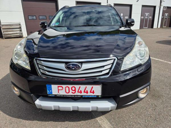Black Subaru Outback 2010 in Utena, with an engine capacity of 2.46 L and mileage of 201 thousand km for 7950 €, photo 8 on AUTOMOTO.COM.LV