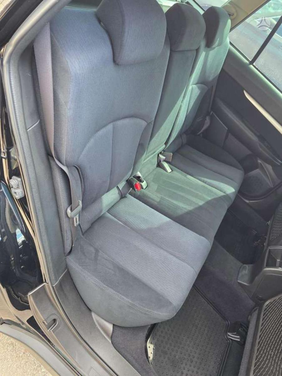 Black Subaru Outback 2010 in Utena, with an engine capacity of 2.46 L and mileage of 201 thousand km for 7950 €, photo 19 on AUTOMOTO.COM.LV