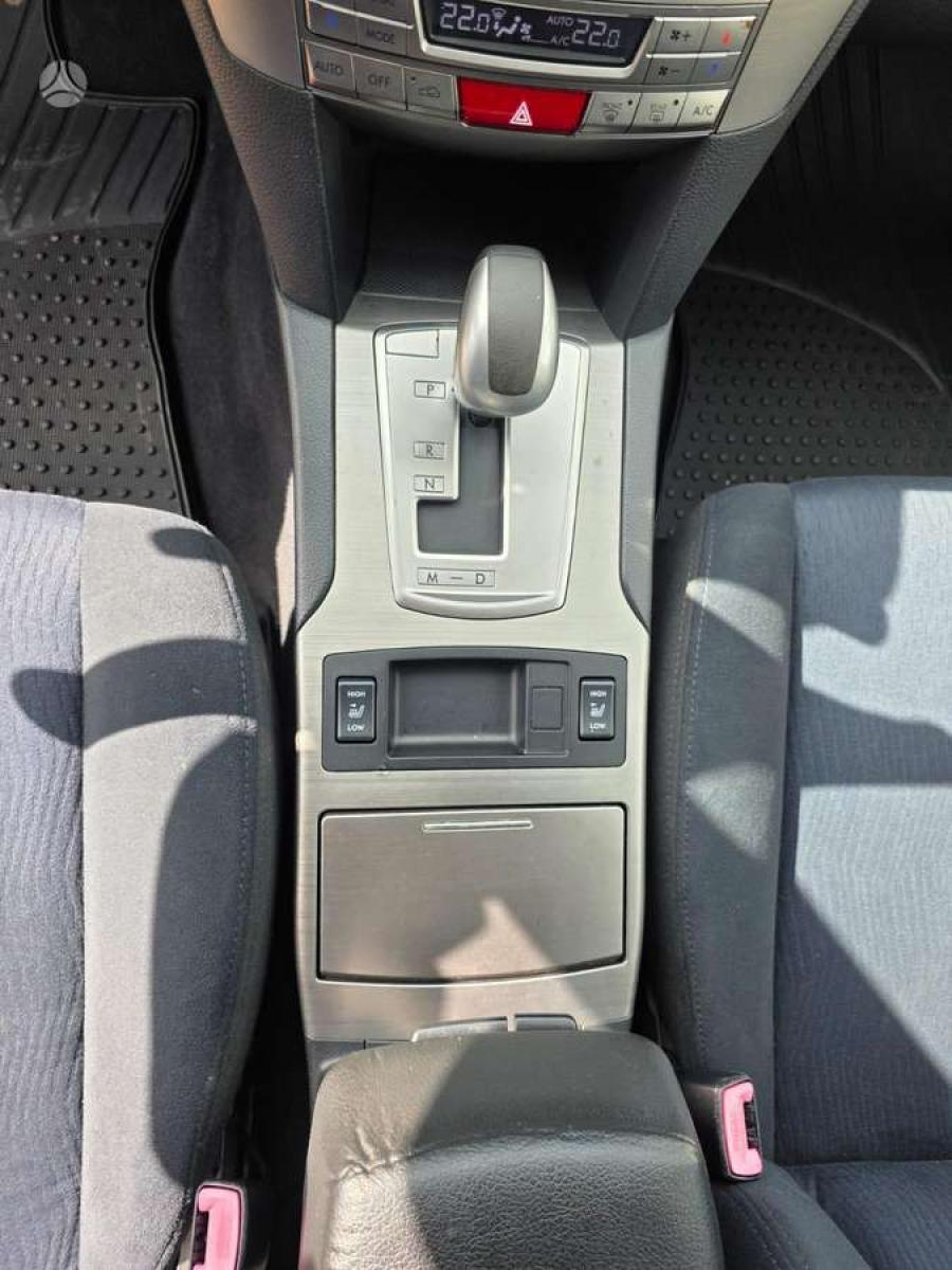 Black Subaru Outback 2010 in Utena, with an engine capacity of 2.46 L and mileage of 201 thousand km for 7950 €, photo 22 on AUTOMOTO.COM.LV