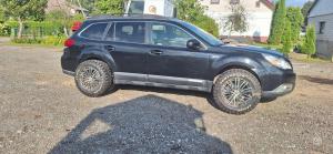 Black Subaru Outback 2010 in Kaunas, with an engine capacity of 2.46 L and mileage of 150 thousand km for 2700 €, photo 6 on AUTOMOTO.COM.LV