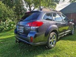 Black Subaru Outback 2010 in Utena, with an engine capacity of 3.63 L and mileage of 241 thousand km for 4800 €, photo 5 on AUTOMOTO.COM.LV