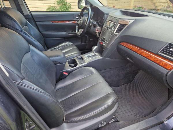 Black Subaru Outback 2010 in Utena, with an engine capacity of 3.63 L and mileage of 241 thousand km for 4800 €, photo 7 on AUTOMOTO.COM.LV