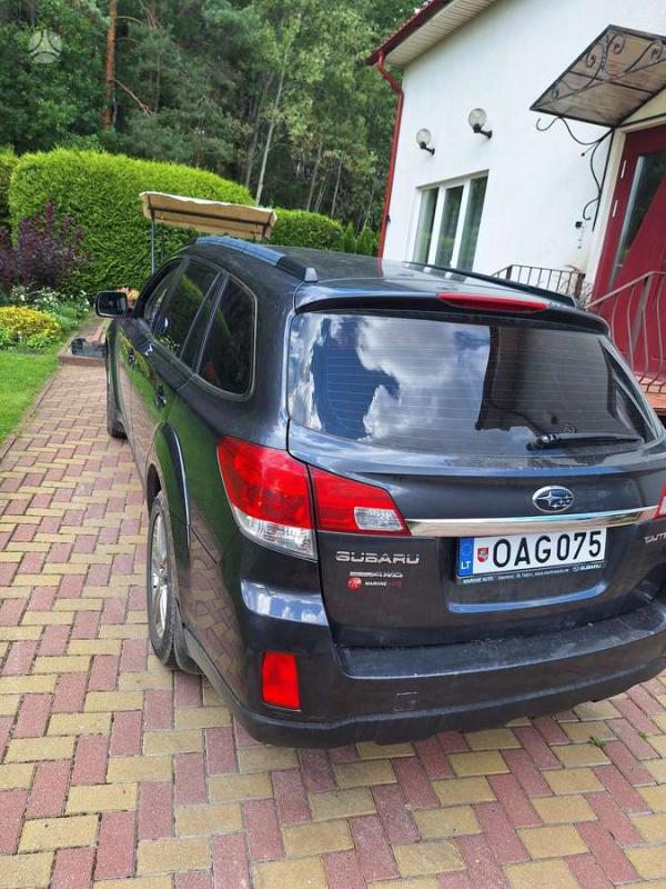 Subaru Outback 2010 Viļņa vietnē Melns Subaru Outback 2010 Viļņa, ar dzinēja tilpumu 2.46 L un nobraukumu 160 tūkst. km par 5200 €, foto 7 vietnē AUTOMOTO.COM.LV