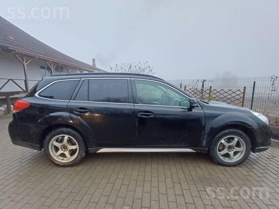 Melns Subaru Outback 2011 Gulbene, ar dzinēja tilpumu 2.00 L un nobraukumu 341 tūkst. km par 5600 €, foto 2 vietnē AUTOMOTO.COM.LV