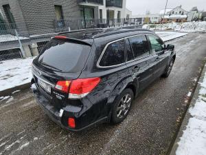 Black Subaru Outback 2011 in Vilnius, with an engine capacity of 2.00 L and mileage of 280 thousand km for 2650 €, photo 6 on AUTOMOTO.COM.LV