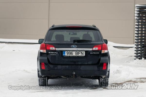 Black Subaru Outback 2011 in Tallinn, with an engine capacity of 2.50 L and mileage of 255 thousand km for 4750 €, photo 7 on AUTOMOTO.COM.LV