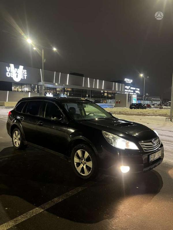 Melns Subaru Outback 2011 Viļņa, ar dzinēja tilpumu 2.00 L un nobraukumu 346 tūkst. km par 2250 €, foto 3 vietnē AUTOMOTO.COM.LV