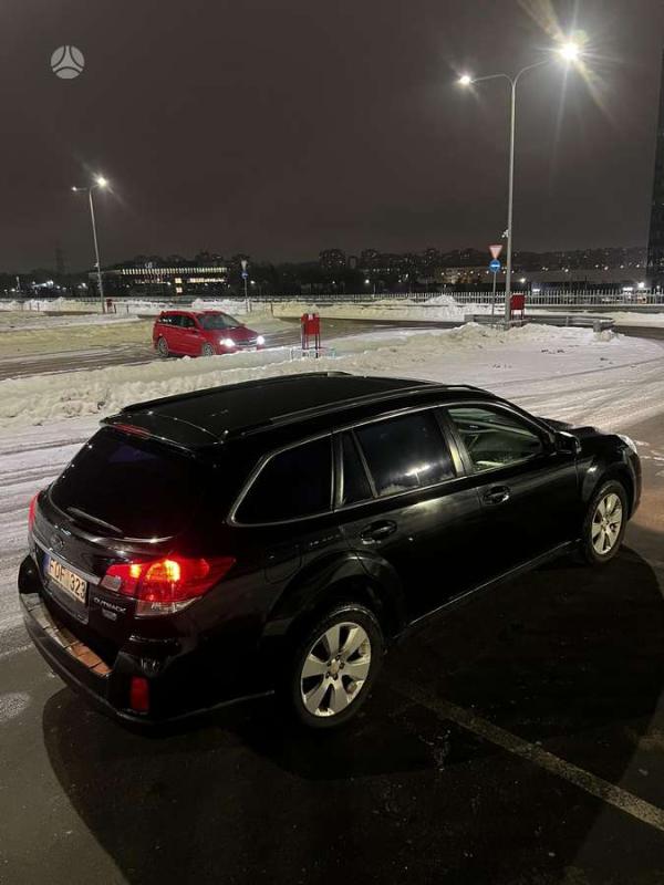 Melns Subaru Outback 2011 Viļņa, ar dzinēja tilpumu 2.00 L un nobraukumu 346 tūkst. km par 2250 €, foto 4 vietnē AUTOMOTO.COM.LV