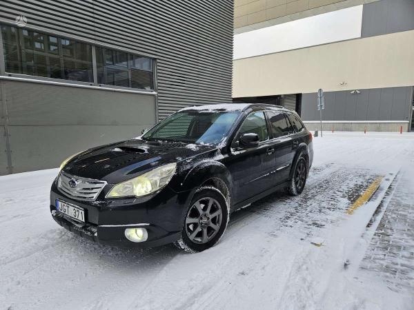Black Subaru Outback 2011 in Vilnius, with an engine capacity of 2.00 L and mileage of 280 thousand km for 2650 €, photo 1 on AUTOMOTO.COM.LV