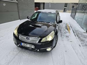 Black Subaru Outback 2011 in Vilnius, with an engine capacity of 2.00 L and mileage of 280 thousand km for 2650 €, photo 2 on AUTOMOTO.COM.LV