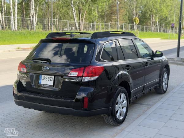 Black Subaru Outback 2011 in Vilnius, with an engine capacity of 2.50 L and mileage of 340 thousand km for 6500 €, photo 1 on AUTOMOTO.COM.LV
