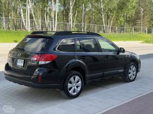 Black Subaru Outback 2011 in Vilnius, with an engine capacity of 2.50 L and mileage of 340 thousand km for 6500 €, photo 3 on AUTOMOTO.COM.LV