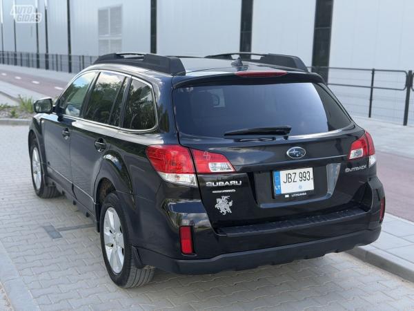Black Subaru Outback 2011 in Vilnius, with an engine capacity of 2.50 L and mileage of 340 thousand km for 6500 €, photo 7 on AUTOMOTO.COM.LV