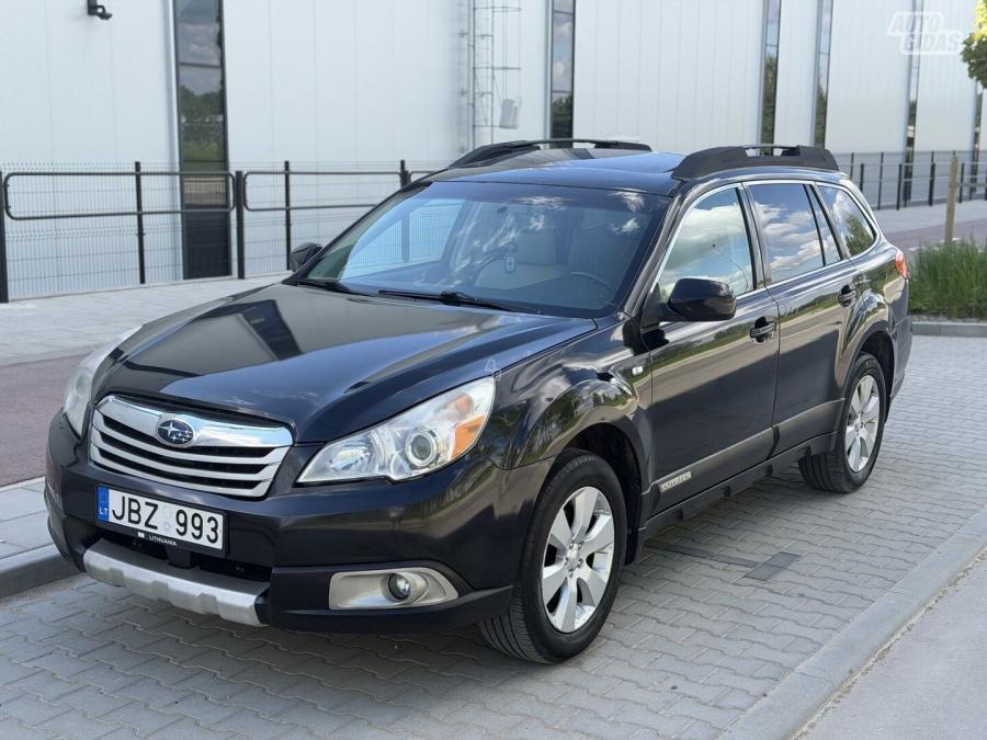Black Subaru Outback 2011 in Vilnius, with an engine capacity of 2.50 L and mileage of 340 thousand km for 6500 €, photo 12 on AUTOMOTO.COM.LV