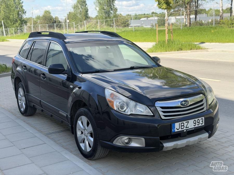 Black Subaru Outback 2011 in Vilnius, with an engine capacity of 2.50 L and mileage of 340 thousand km for 6500 €, photo 14 on AUTOMOTO.COM.LV