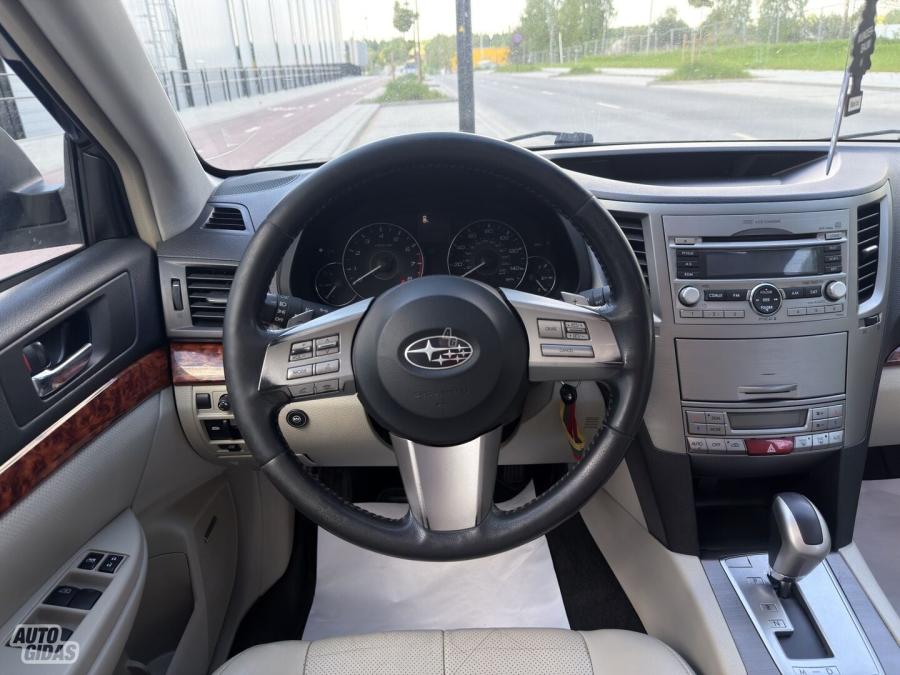 Black Subaru Outback 2011 in Vilnius, with an engine capacity of 2.50 L and mileage of 340 thousand km for 6500 €, photo 28 on AUTOMOTO.COM.LV