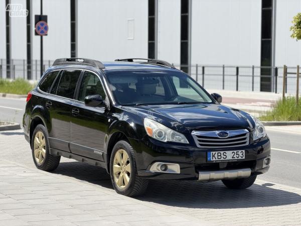 Black Subaru Outback 2011 in Vilnius, with an engine capacity of 2.50 L and mileage of 319 thousand km for 4550 €, photo 5 on AUTOMOTO.COM.LV