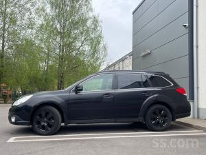 Black Subaru Outback 2011 in Riga, with an engine capacity of 2.00 L and mileage of 296 thousand km for 3100 €, photo 7 on AUTOMOTO.COM.LV