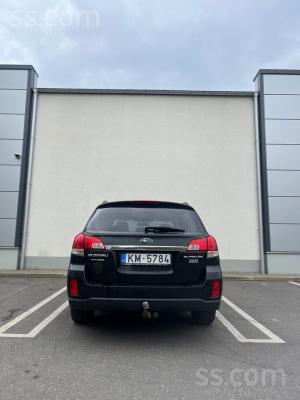 Black Subaru Outback 2011 in Riga, with an engine capacity of 2.00 L and mileage of 296 thousand km for 3100 €, photo 8 on AUTOMOTO.COM.LV