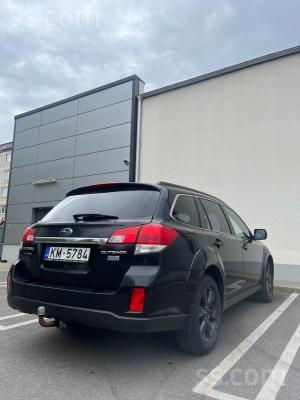 Black Subaru Outback 2011 in Riga, with an engine capacity of 2.00 L and mileage of 296 thousand km for 3100 €, photo 11 on AUTOMOTO.COM.LV
