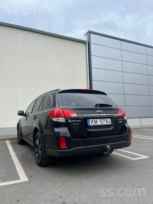 Black Subaru Outback 2011 in Riga, with an engine capacity of 2.00 L and mileage of 296 thousand km for 3100 €, photo 12 on AUTOMOTO.COM.LV
