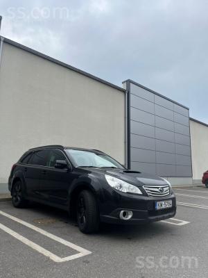 Black Subaru Outback 2011 in Riga, with an engine capacity of 2.00 L and mileage of 296 thousand km for 3100 €, photo 16 on AUTOMOTO.COM.LV