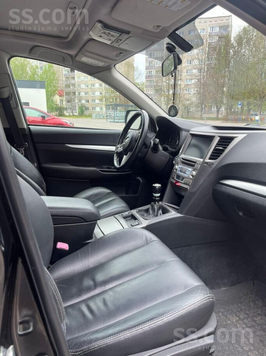 Black Subaru Outback 2011 in Riga, with an engine capacity of 2.00 L and mileage of 296 thousand km for 3100 €, photo 19 on AUTOMOTO.COM.LV