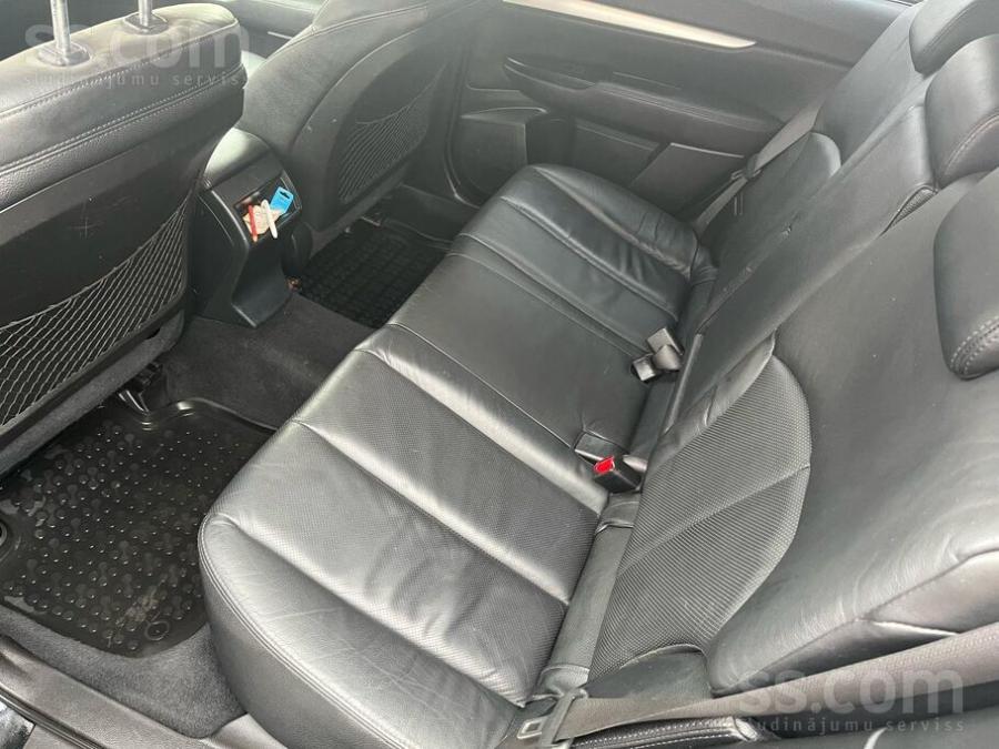 Black Subaru Outback 2011 in Riga, with an engine capacity of 2.00 L and mileage of 296 thousand km for 3100 €, photo 26 on AUTOMOTO.COM.LV